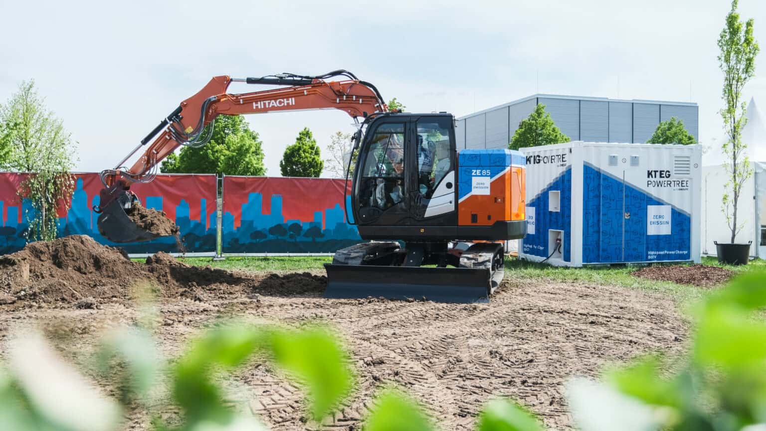Wajax expands Hitachi equipment options in Canada - Construction News