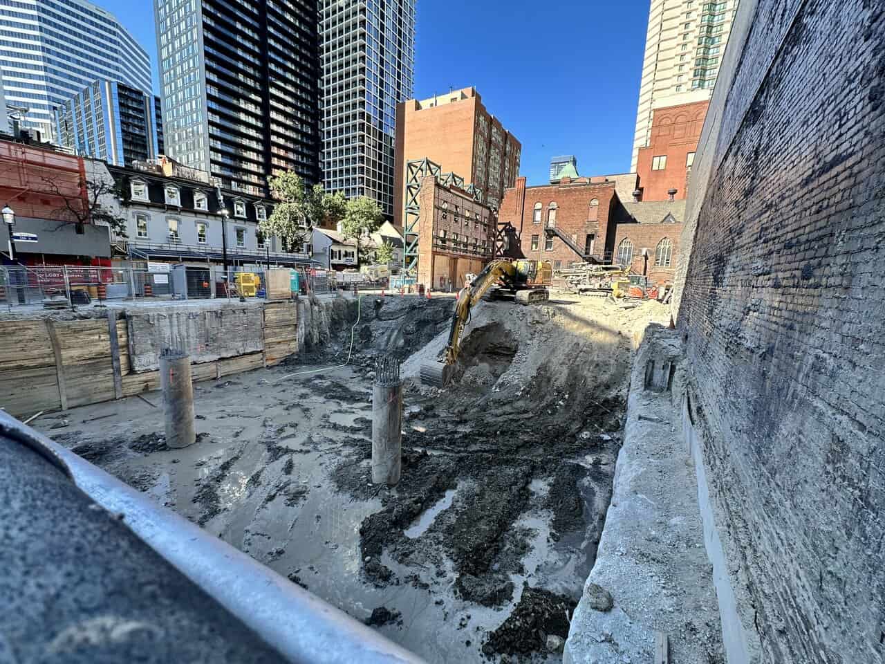 8 Elm Street Prepares for Tower Crane Installation - Construction News